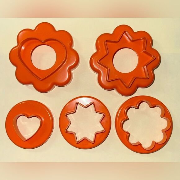 Tupperware | Kitchen | Tupperware Orange 5pc Nesting Cookie Cutter Set ...